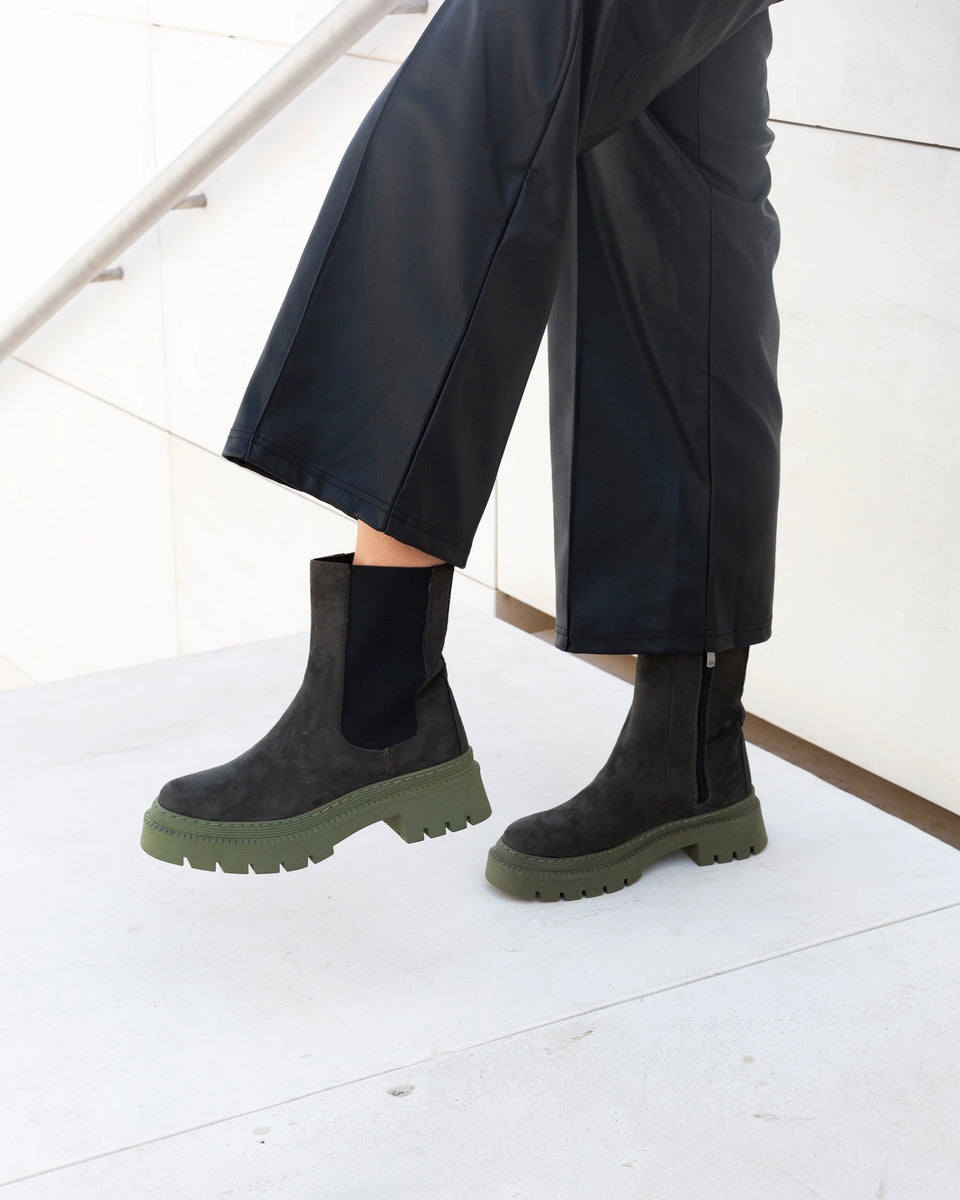 Botas Chelsea: Historia, características y cómo combinarlas en tu ...